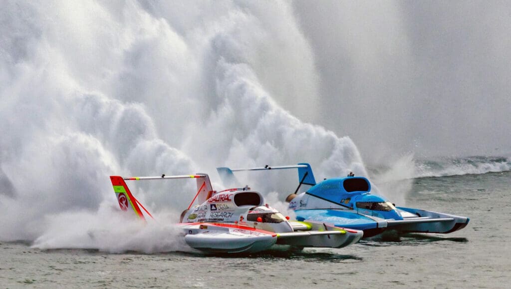 How Fast Do Hydroplanes Go? - Lemon Bin Vehicle Guides